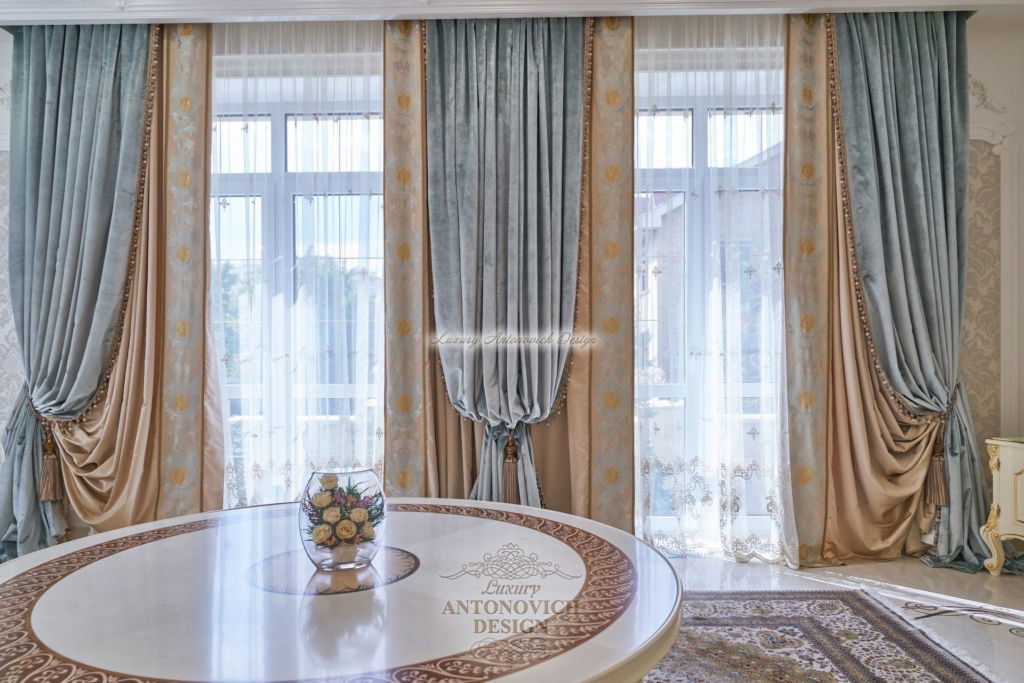 Декорирование шторами квартиры в стиле неоклассика - Antonovych Design